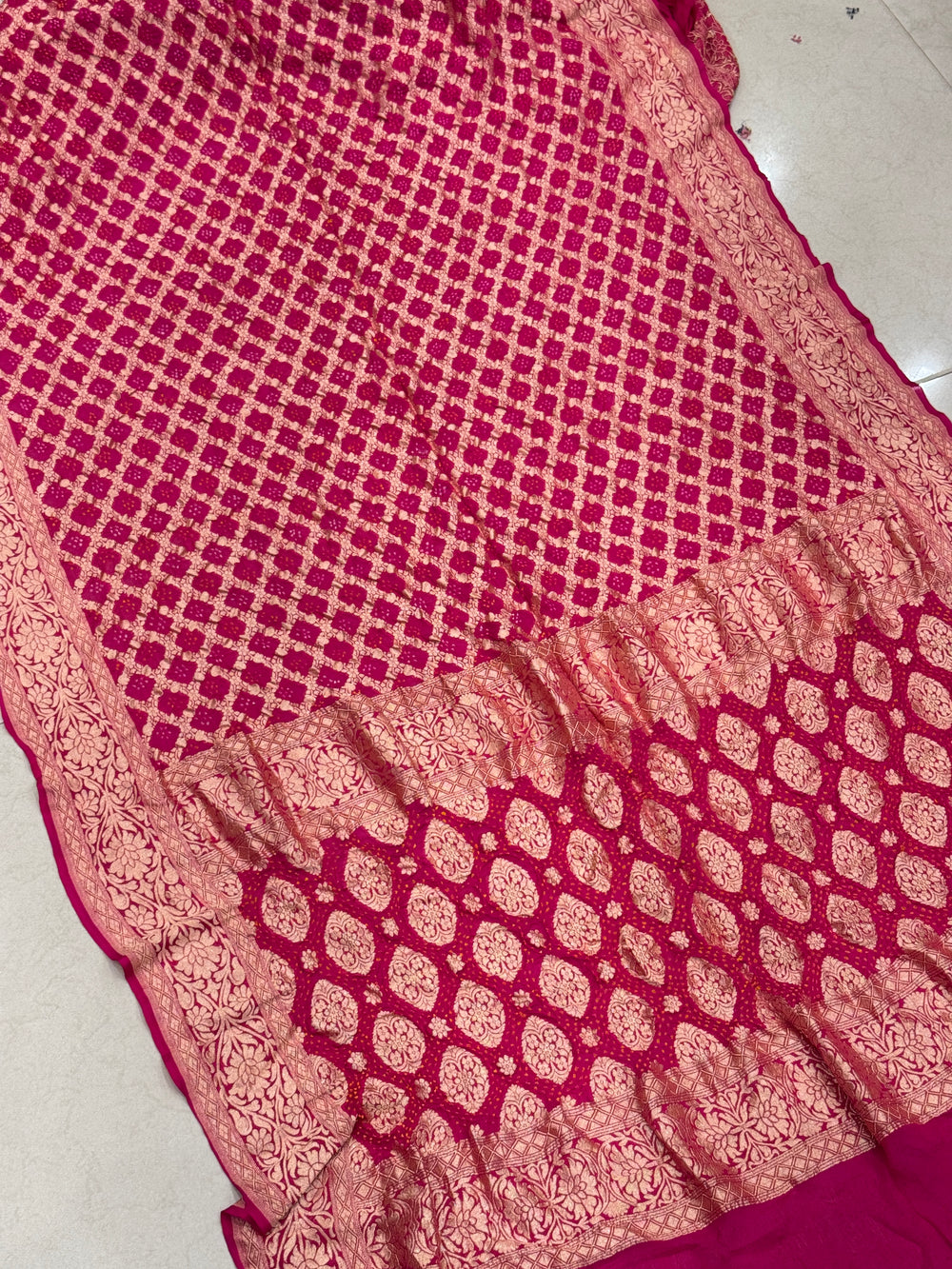 Rani Big Flower Border Bandhej Bandhini Saree